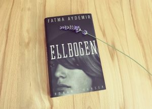 Rezension: Ellbogen von Fatma Aydemir - The Read Pack